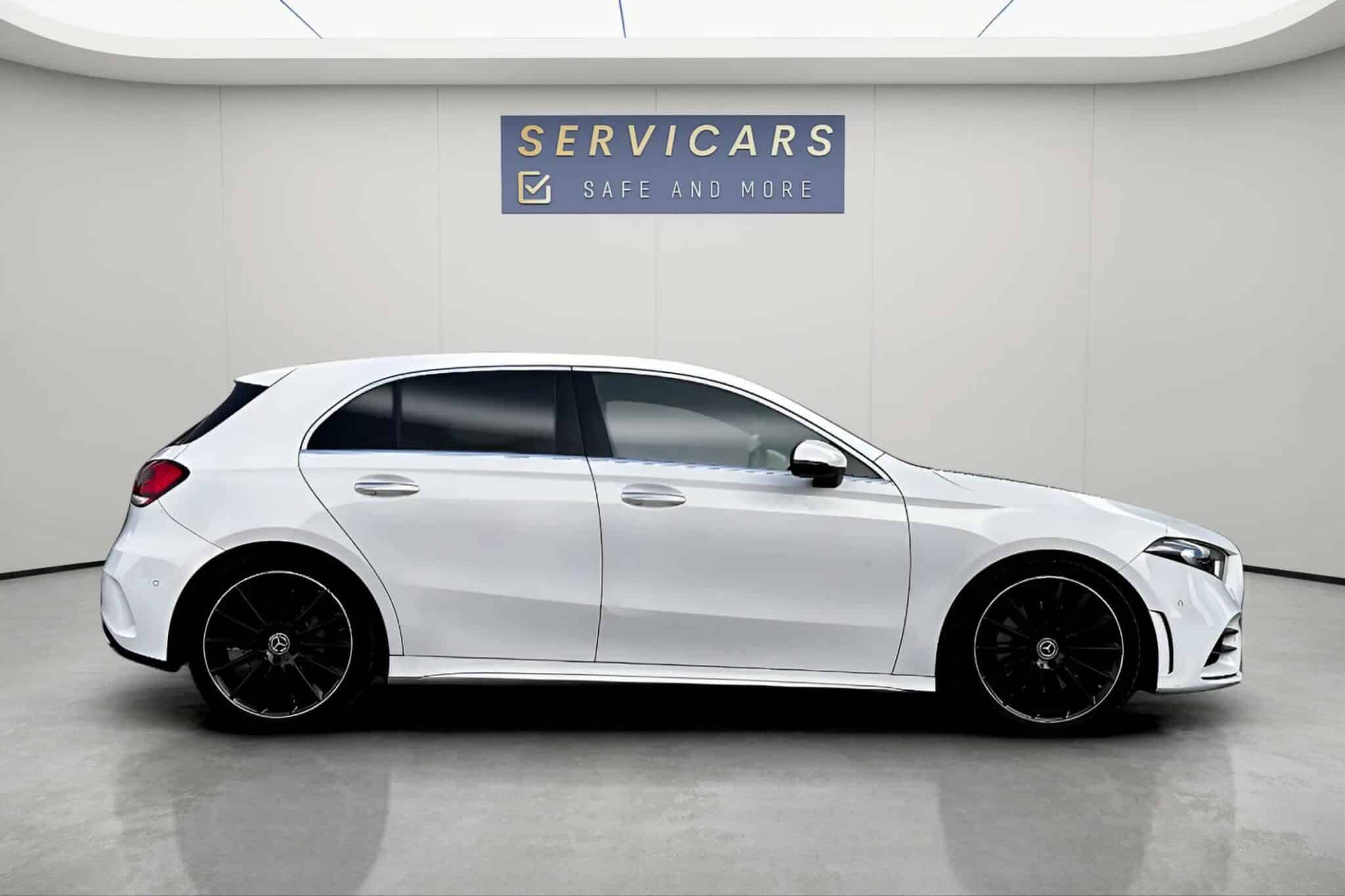 Mercedes-Benz A 220 Pack AMG / Burmester / Pano / GAR 12 MOIS - Servicars